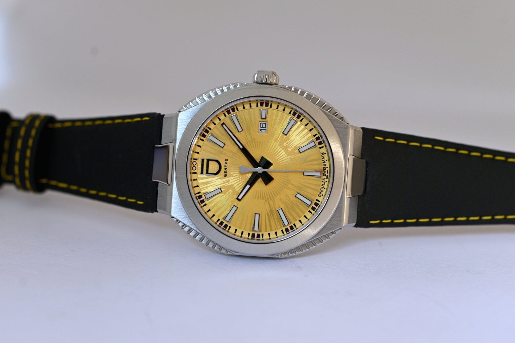 Introducing: The Highly Sustainable ID Watch Circular S Sun Dial