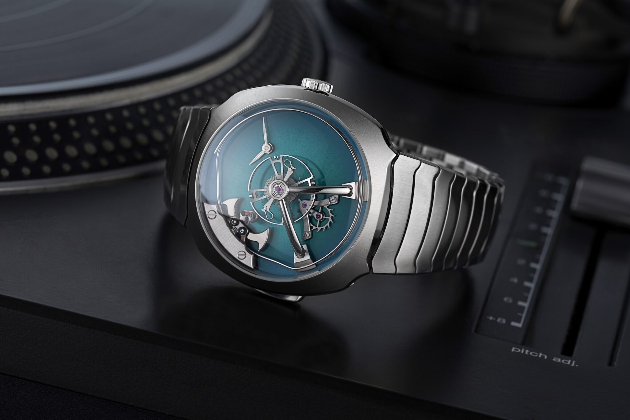 Introducing The H. Moser x MB&F Streamliner Pandamonium For Only Watch
