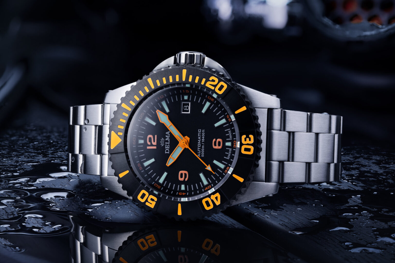 The New Delma Blue Shark IV Takes You To A Depth of 5000m