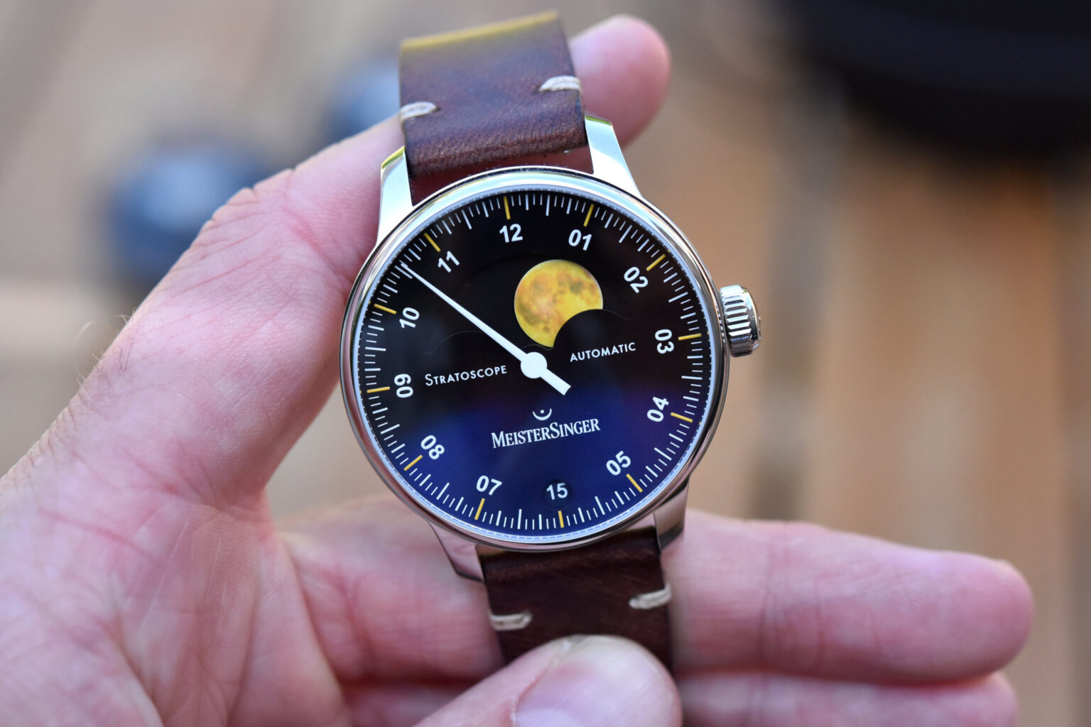 The New MeisterSinger Stratoscope Golden Moon