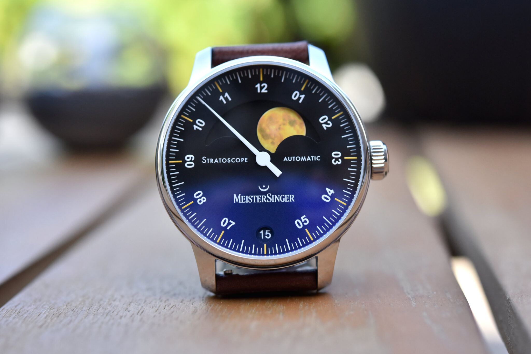 The New MeisterSinger Stratoscope Golden Moon