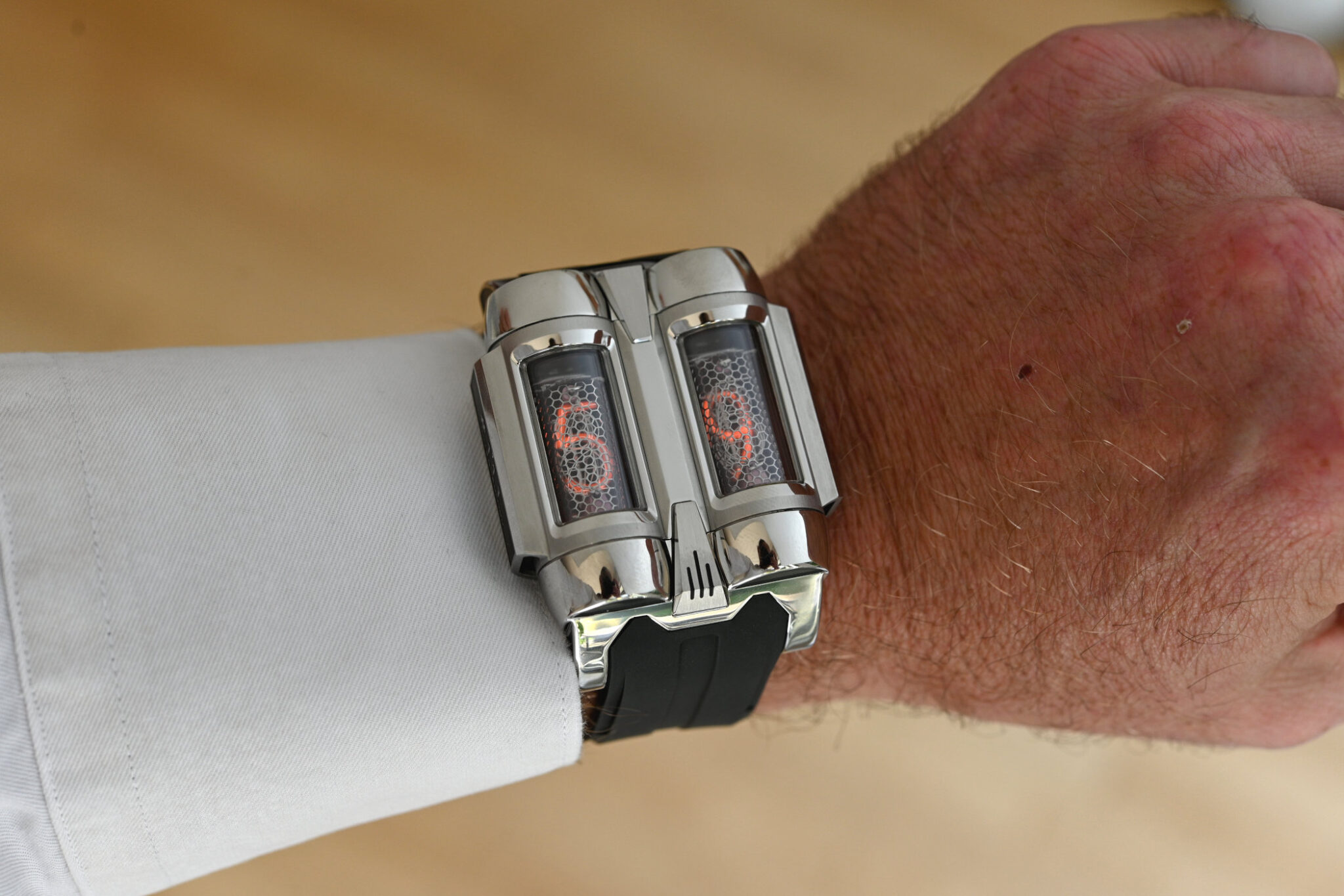 The Quirky Yet Wildly Fascinating Gelfman IN-16 Nixie Watch