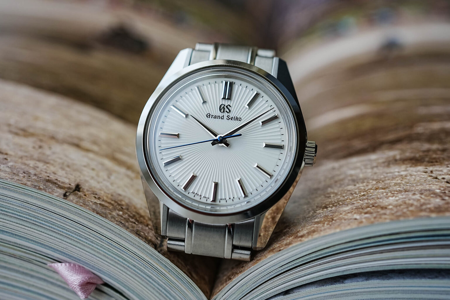 First Look: The New Grand Seiko Heritage 44GS SBGW297 and SBGW299