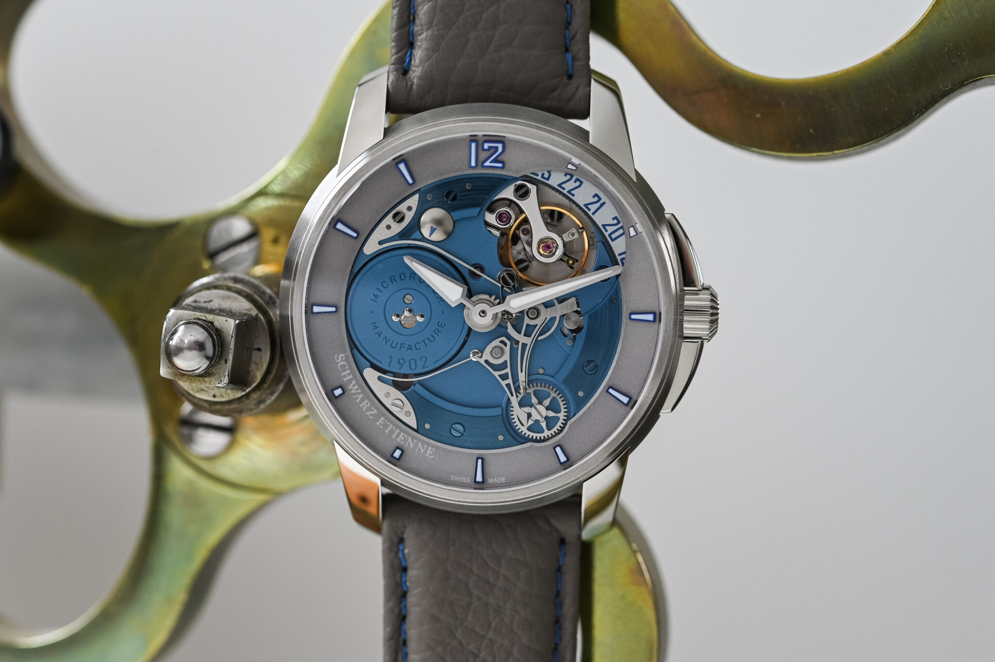 First Look: The Blue Schwarz Etienne Roswell 08