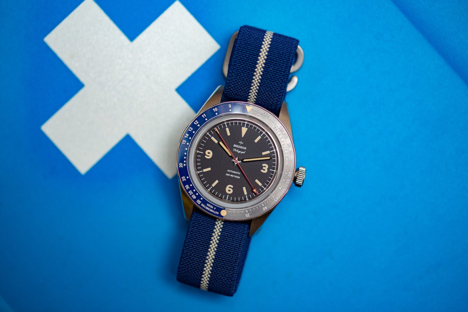 Introducing The Medeor Pulsograph, an Accessible and Cool Doctor’s Watch