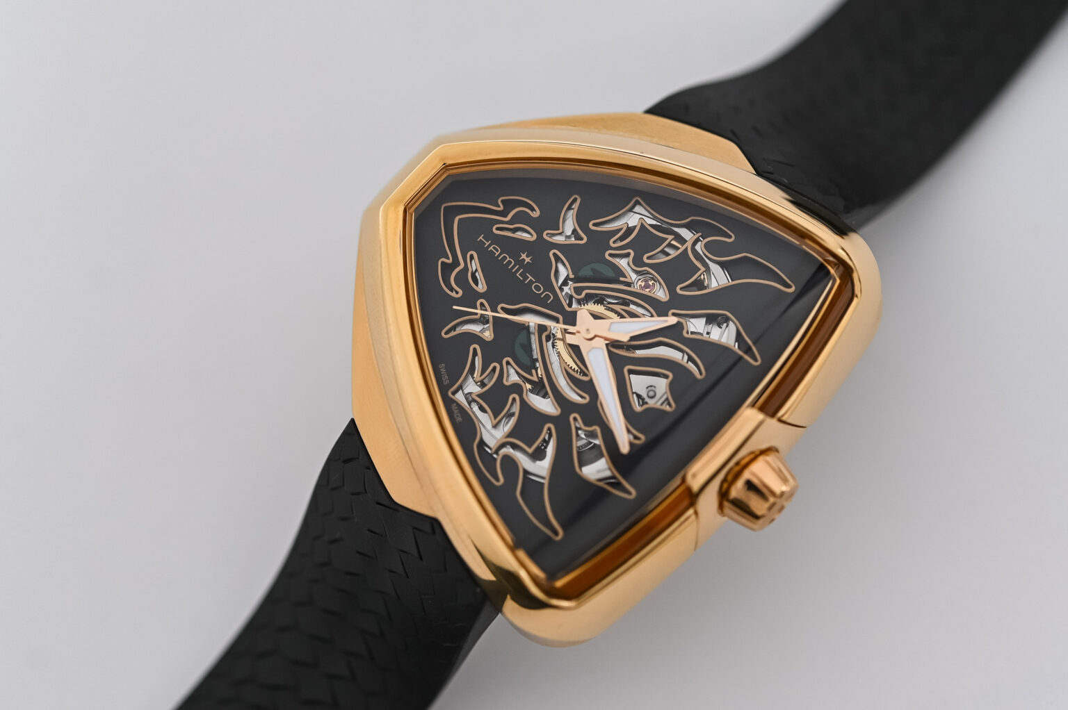 First Look: The Bold Hamilton Ventura Elvis80 Skeleton Dragon