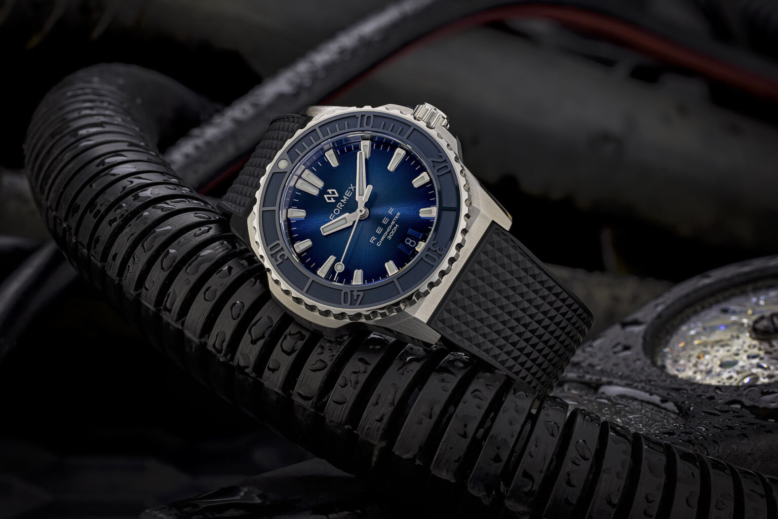 Introducing: The More Compact Formex Reef 39.5mm Automatic COSC 300M