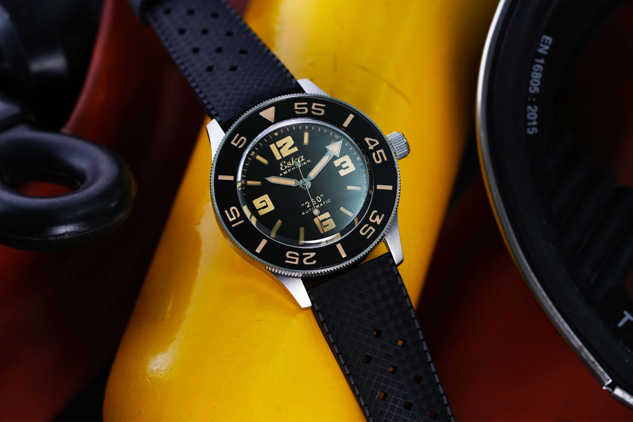 Introducing: The Eska Amphibian 250, The Return of a Storied Brand With a Vintage Diver