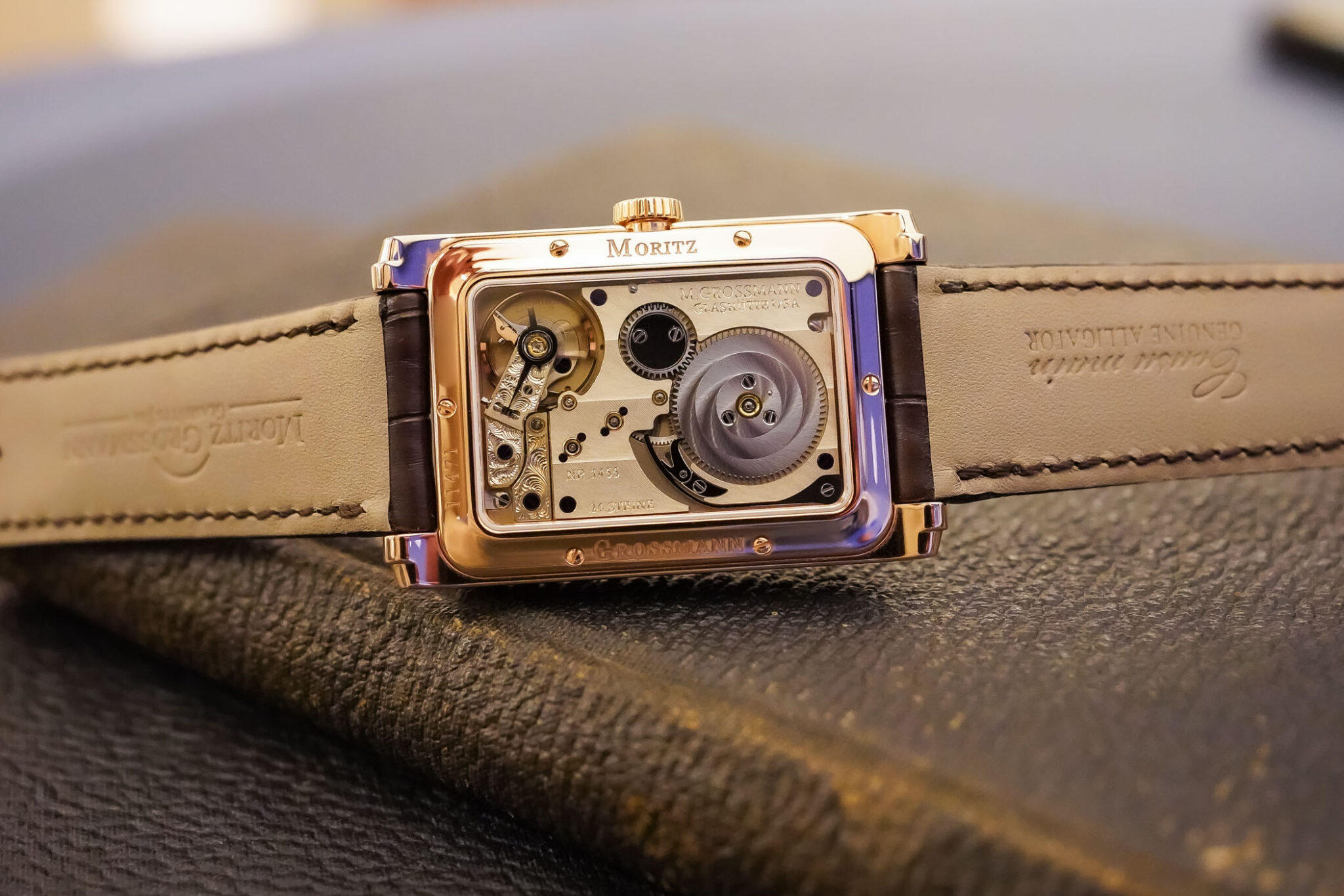 Hands-On: The Rectangular Moritz Grossmann Corner Stone