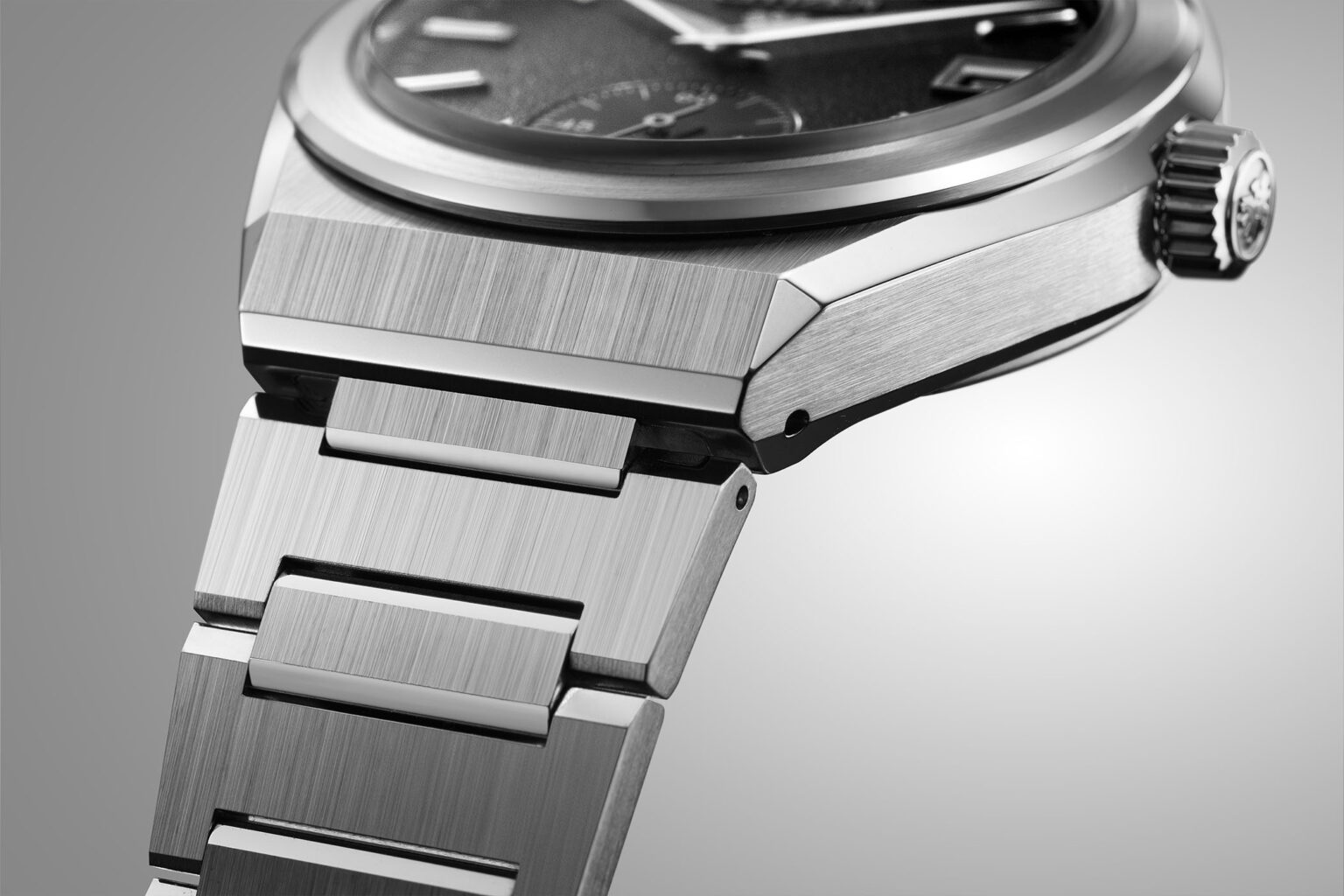 Introducing; The Citizen Caliber 0210, now with Date and Available ...