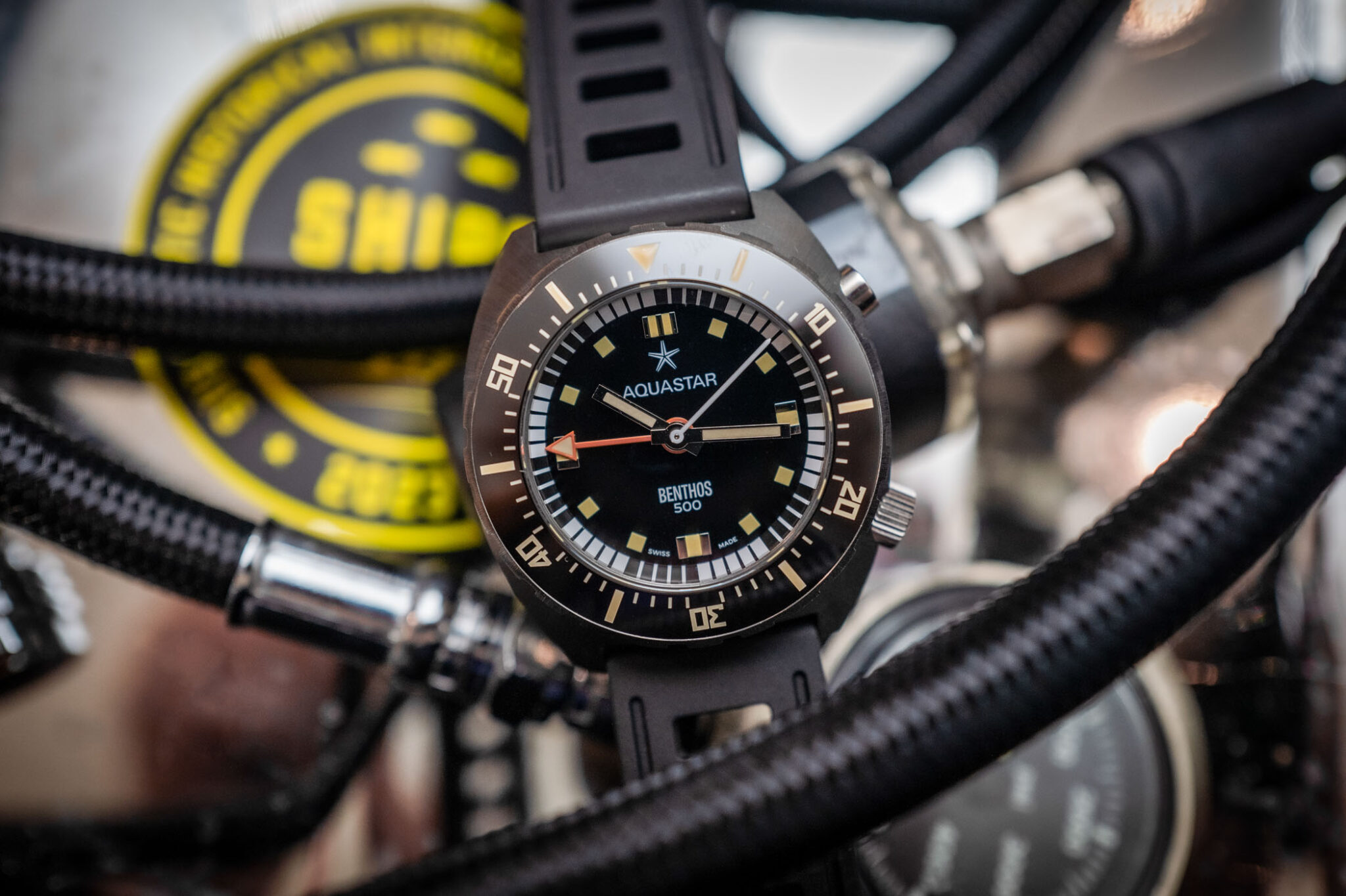 First Look: The Aquastar Benthos 500, Back With The Original Central ...