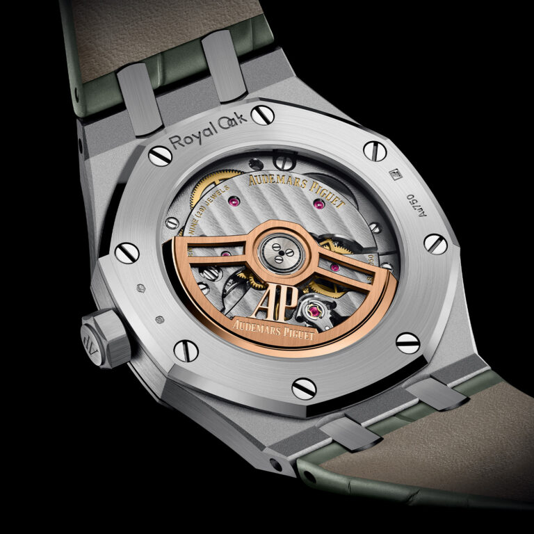 First Look: New Precious Versions of the AP Royal Oak Selfwinding 37mm
