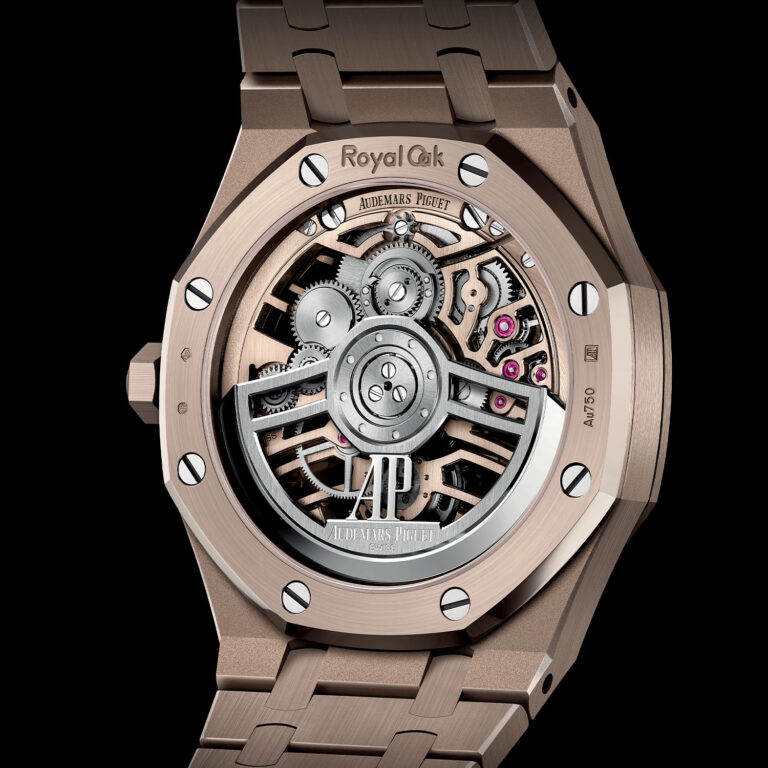 First Look: The new Sand Gold Alloy of the AP Royal Oak Flying ...