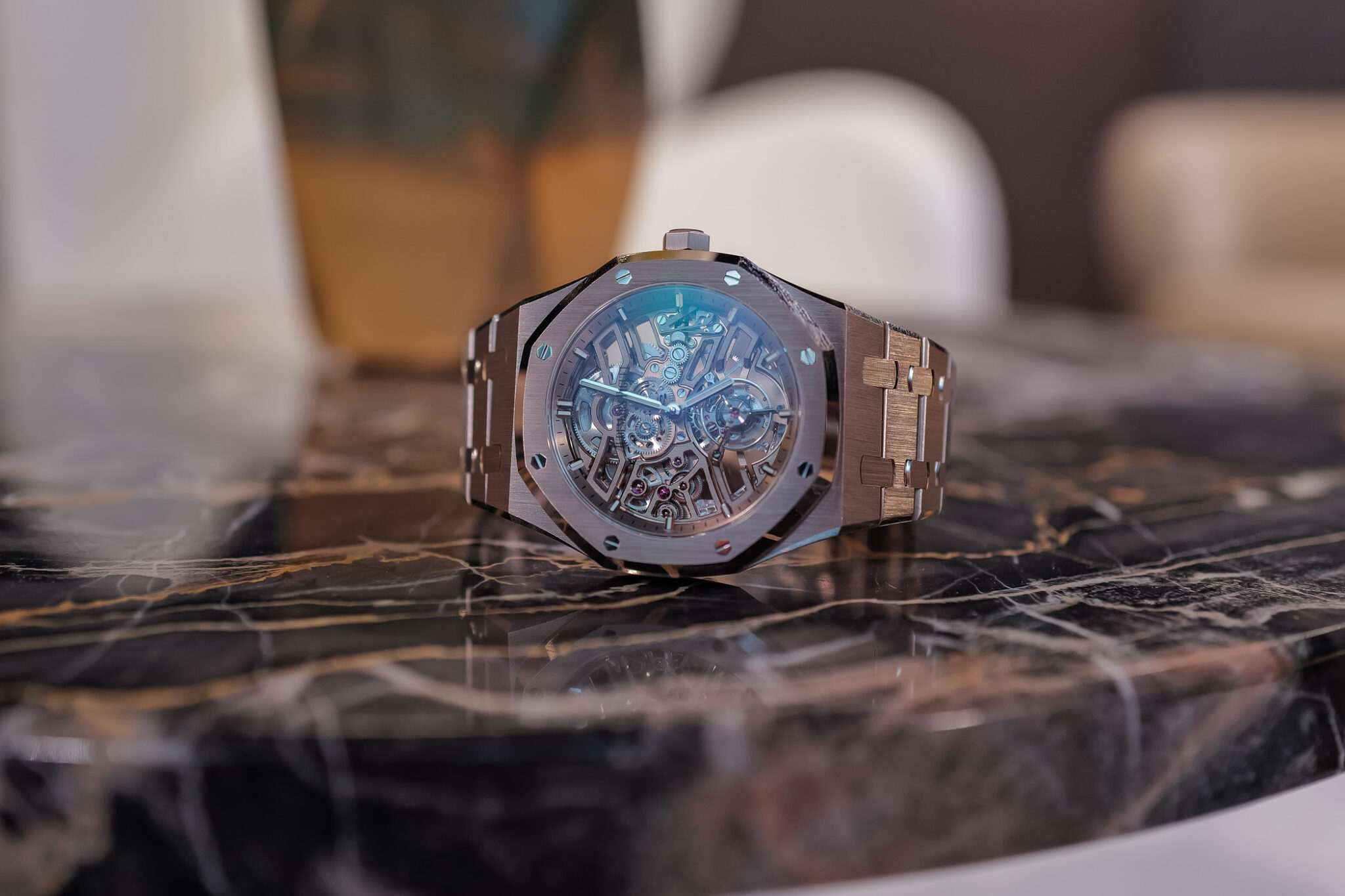 First Look: The new Sand Gold Alloy of the AP Royal Oak Flying ...