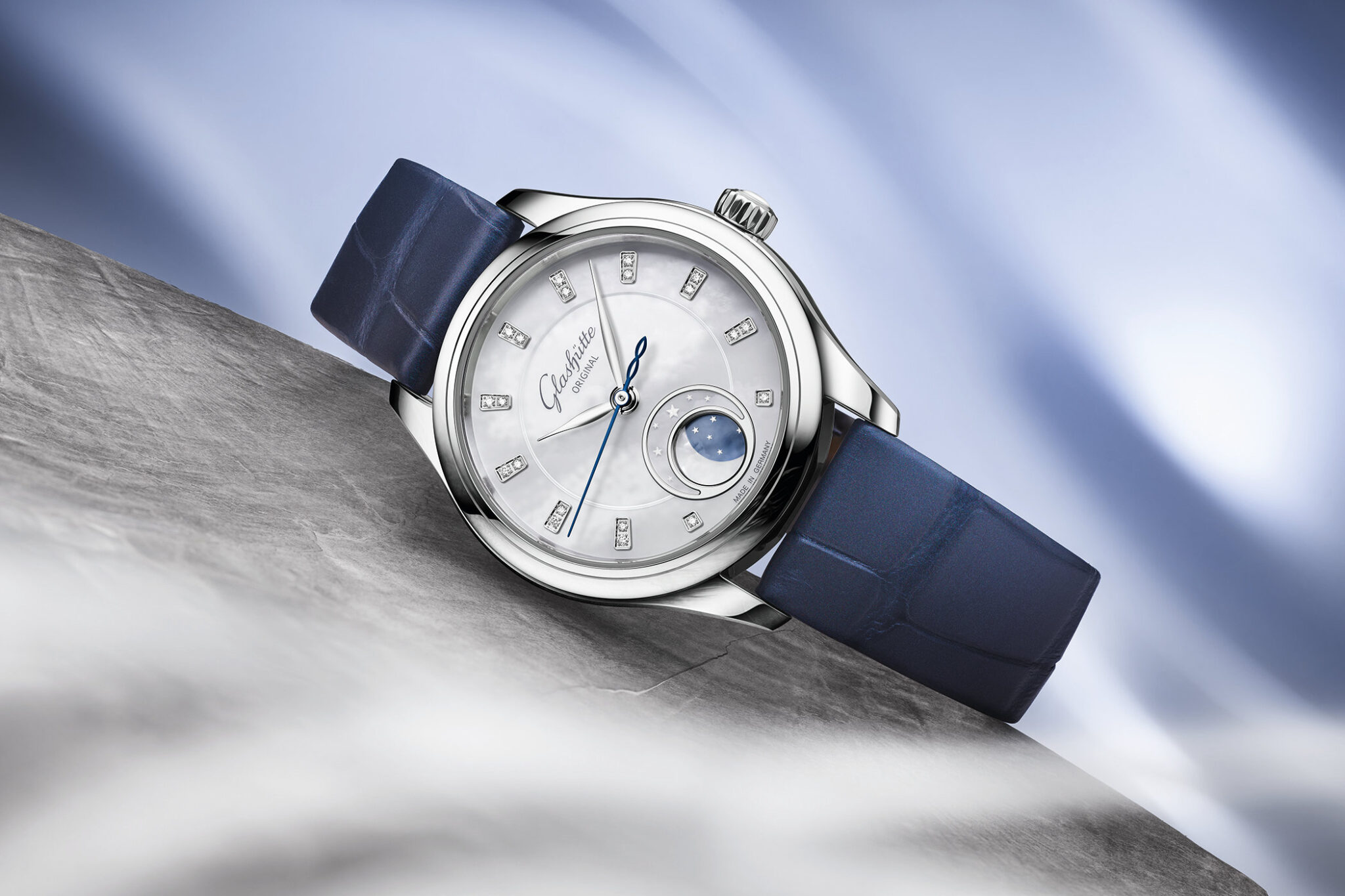 A New Moon Rises At Glashütte Original With Its Serenade Luna ...