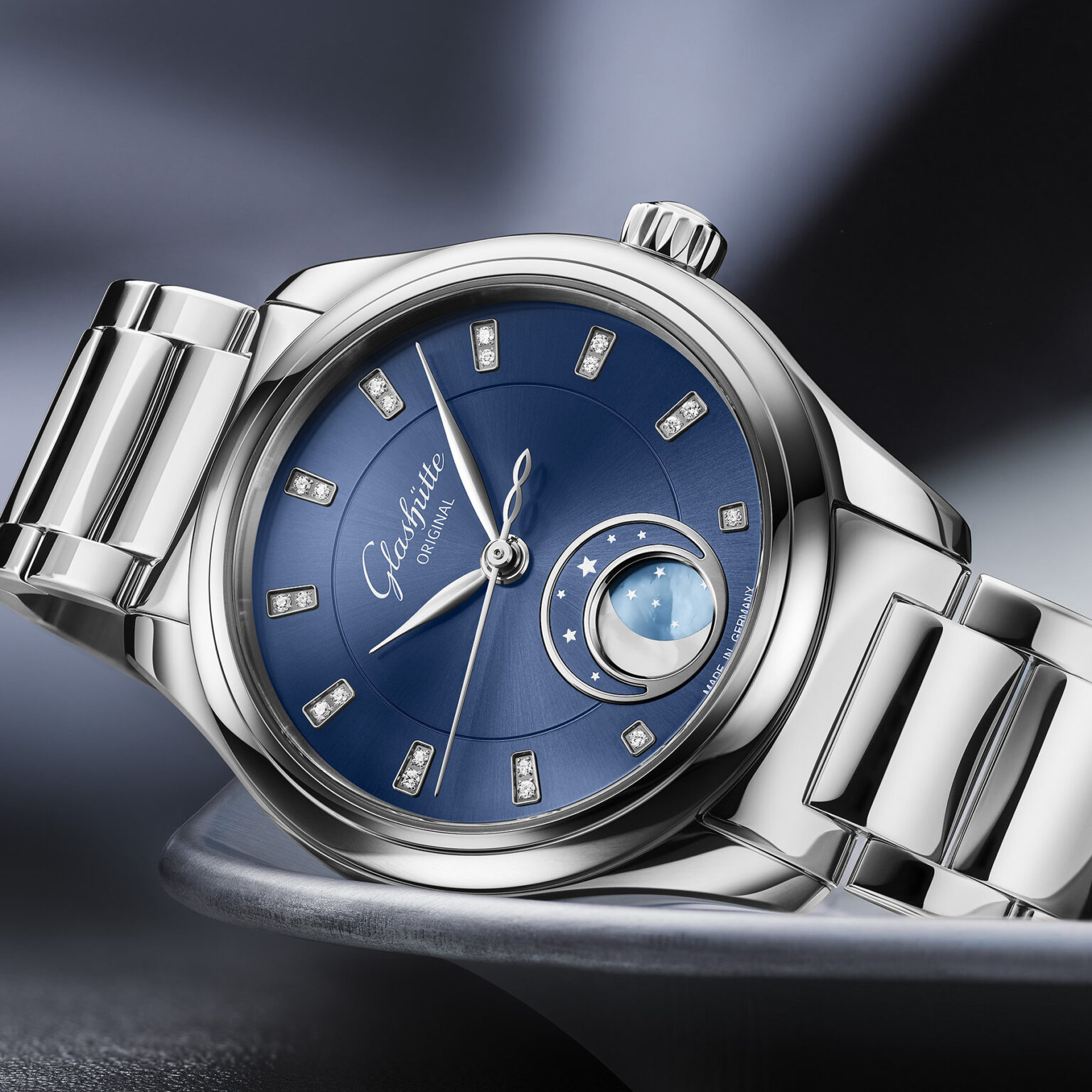 A New Moon Rises At Glashütte Original With Its Serenade Luna ...