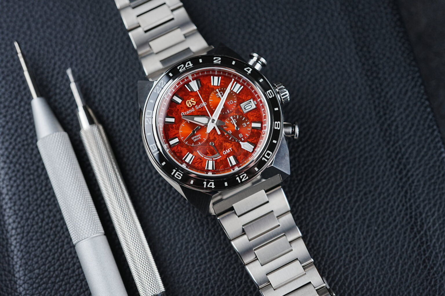 First Look: Grand Seiko Spring Drive Chronograph GMT Tokyo Lion SBGC275