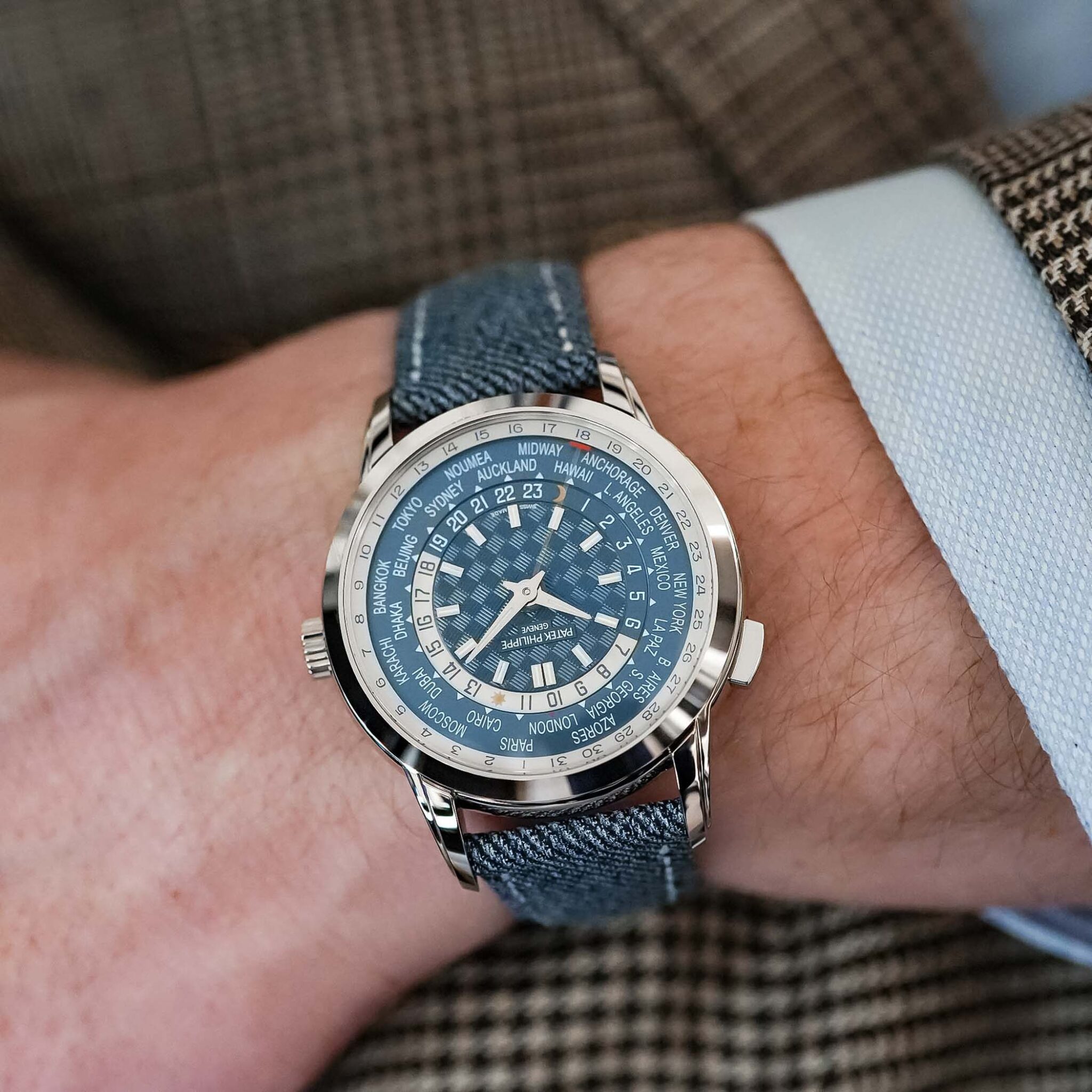 Review: The Youthful Patek Philippe 5330G World Time Date