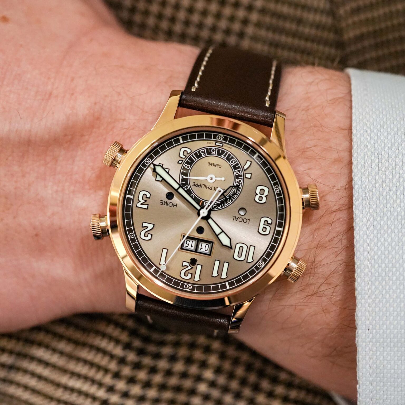 Hands-On: The Appealing Patek Philippe Alarm Travel Time 5520RG