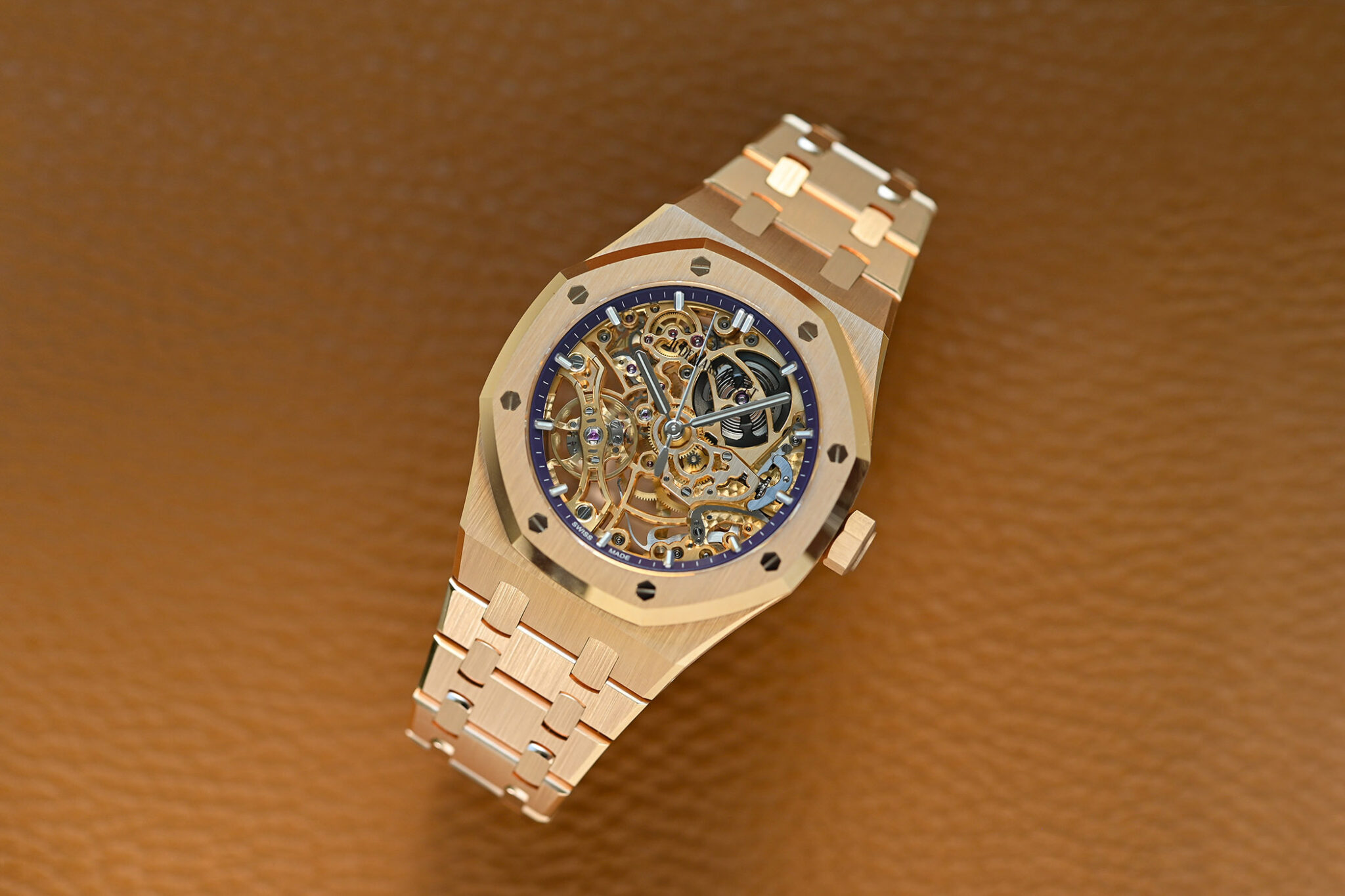 First Look: New Gold Versions of the AP Royal Oak Double Balance Wheel ...