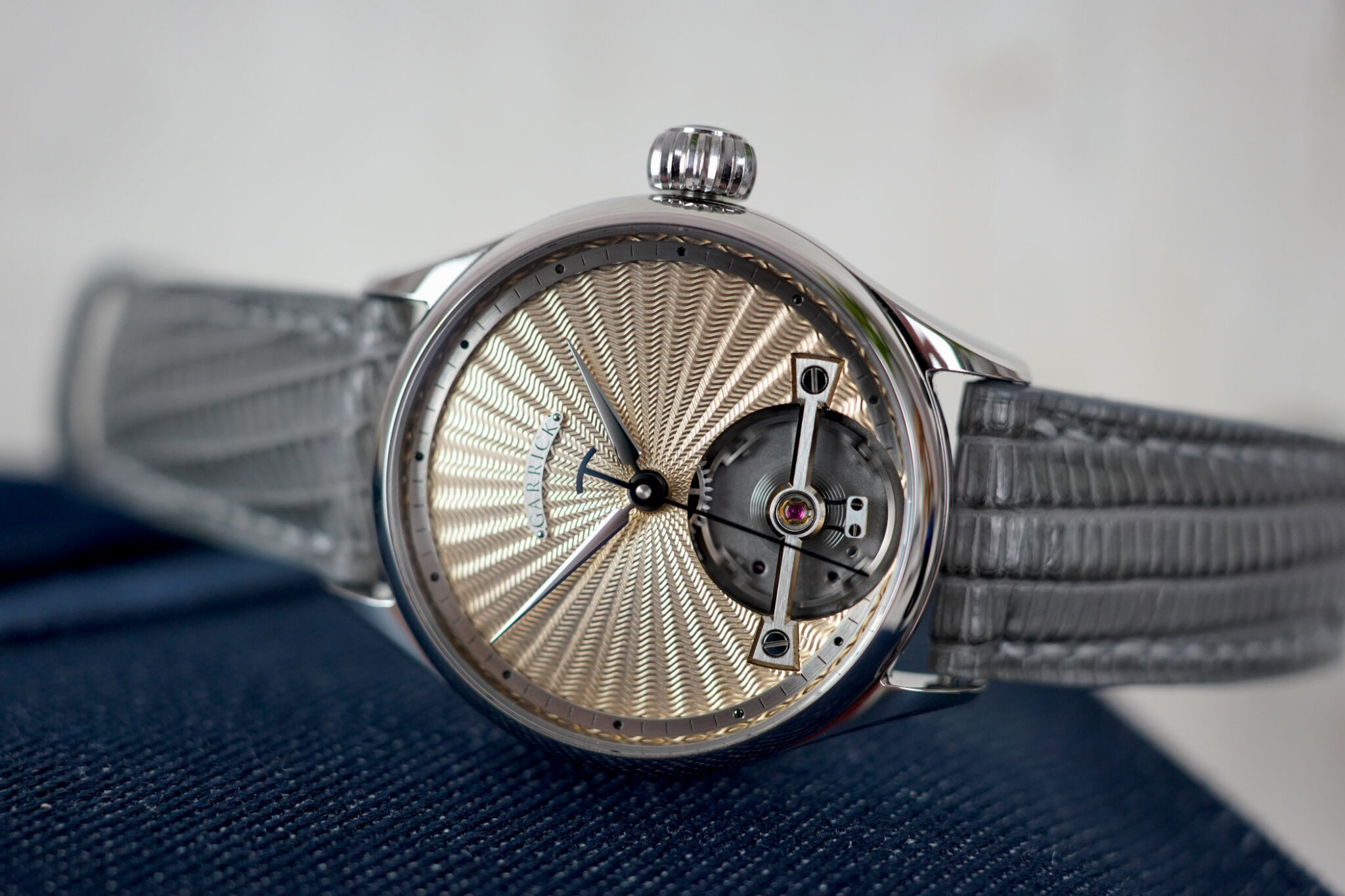 Hands-on: The British-Made Garrick S2 Deadbeat Seconds