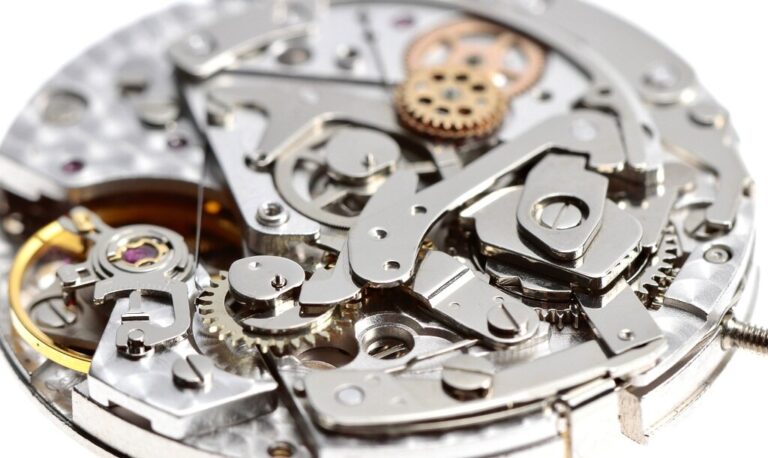 In-Depth: Everything You Should Know about the Legendary Valjoux 7750 ...