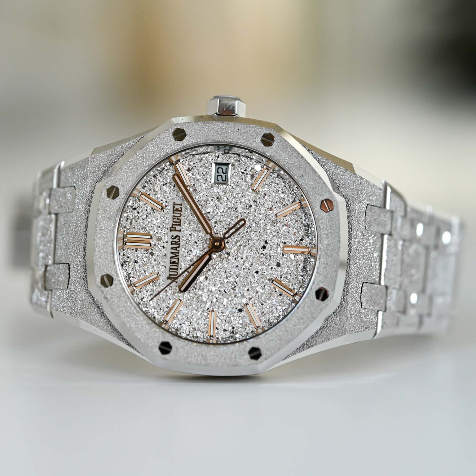 The Audemars Piguet Royal Oak Frosted Gold Selfwinding 34mm