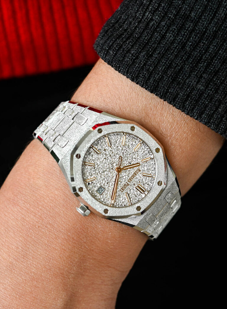 The Audemars Piguet Royal Oak Frosted Gold Selfwinding 34mm