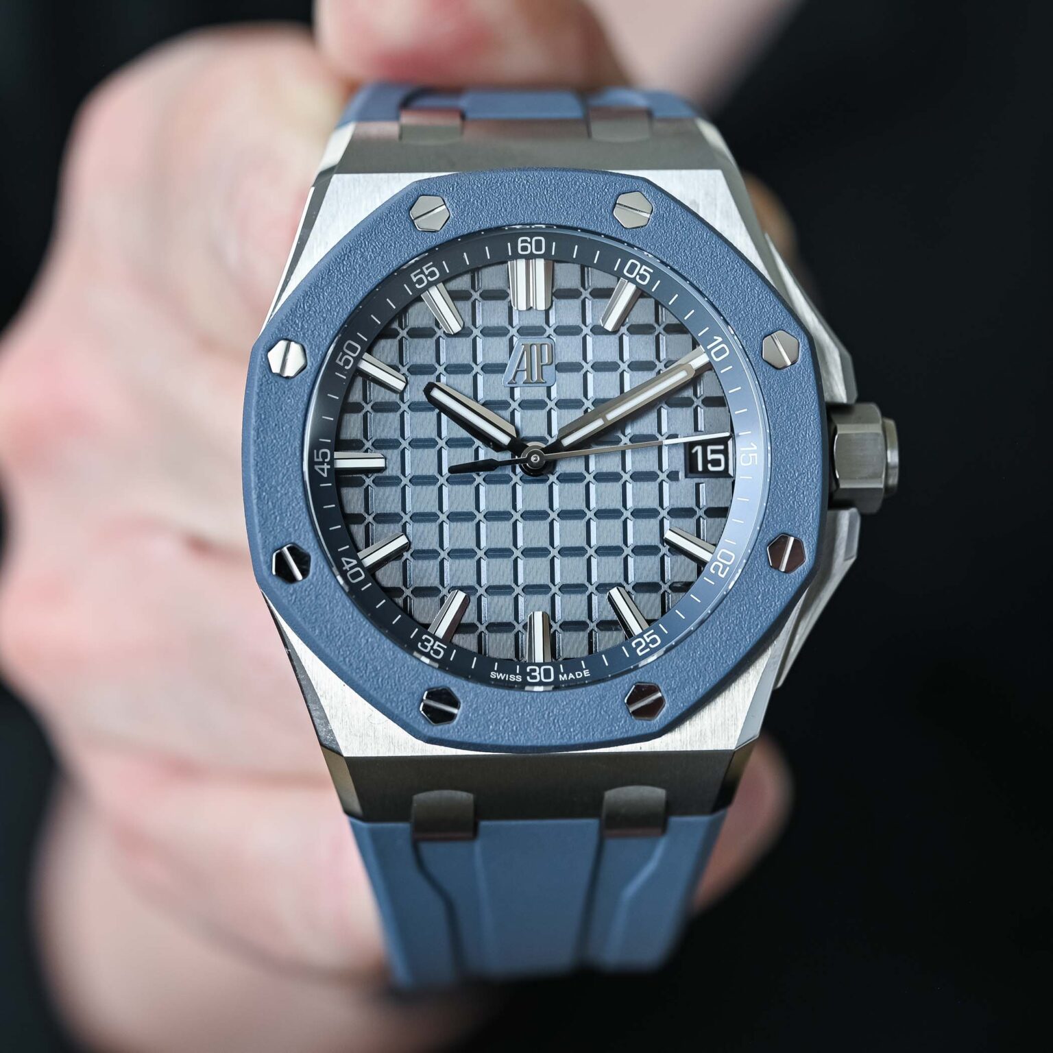 Hands-On: Impressions about the AP Royal Oak Offshore Selfwinding 43mm