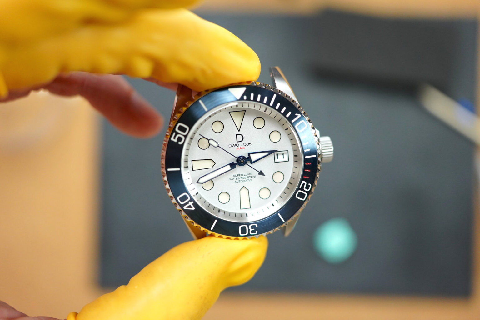 Hands-on: The DIY Watch Club Bluing And Luming Kits