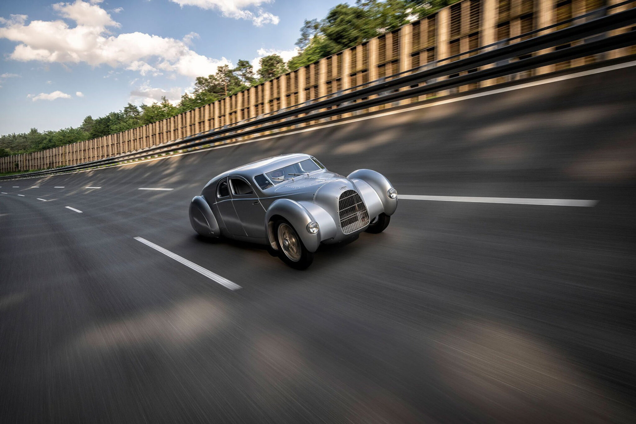 Blog - Page 3 of 576 - Monochrome Watches