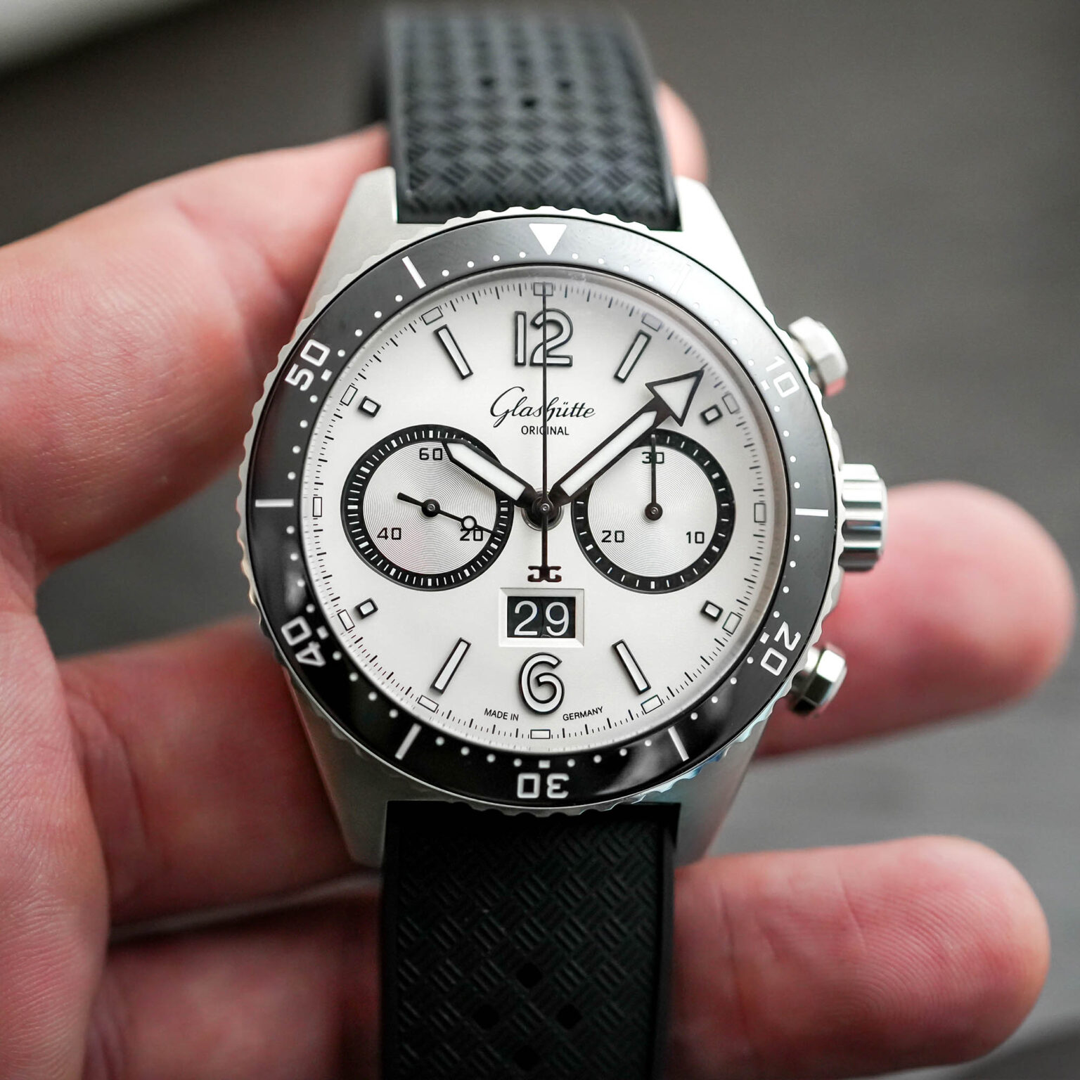 Hands-On: The Glashütte Original SeaQ Chronograph Silver Screen