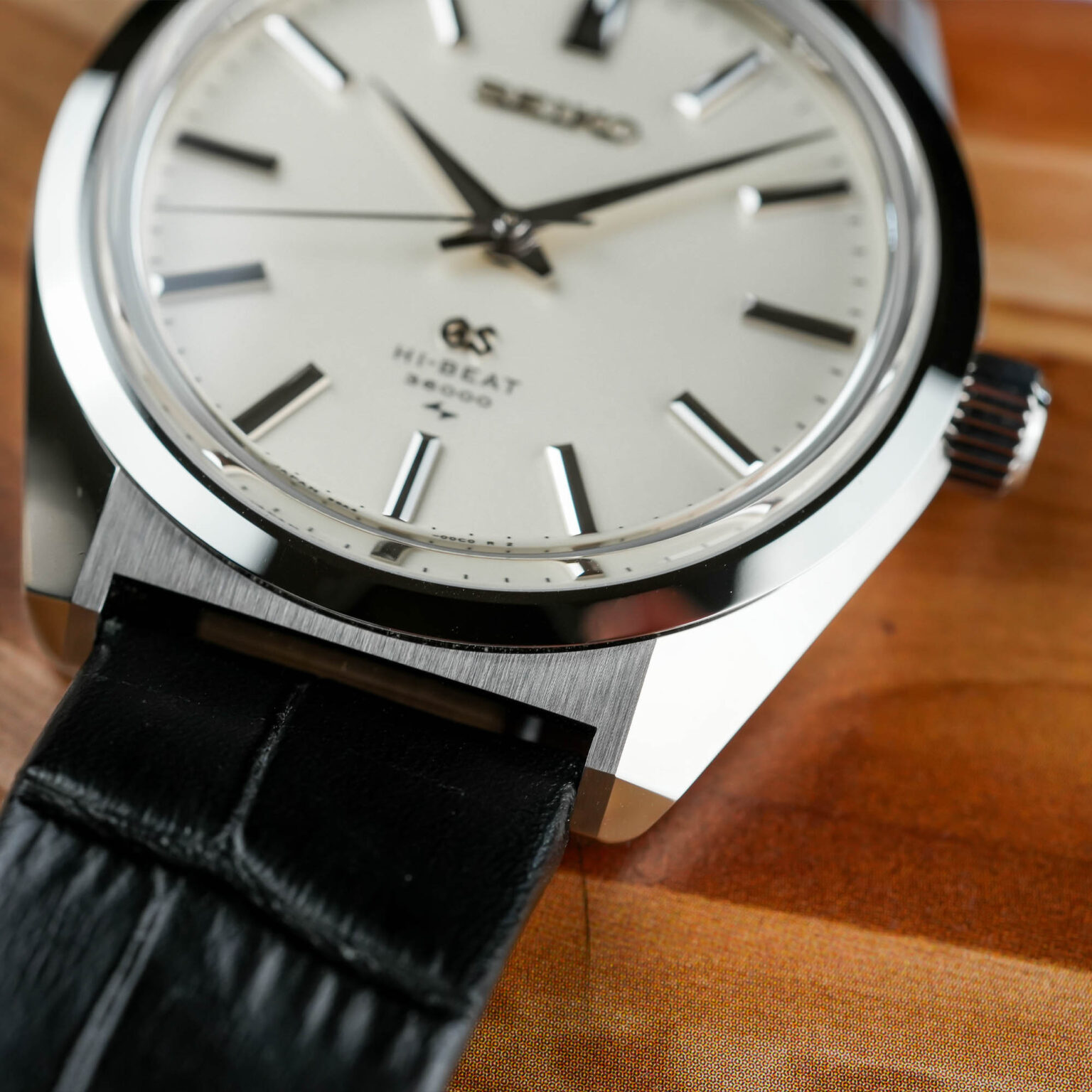 First Look: The Grand Seiko Heritage 45GS Re-Creation SLGW005 and SLGW004