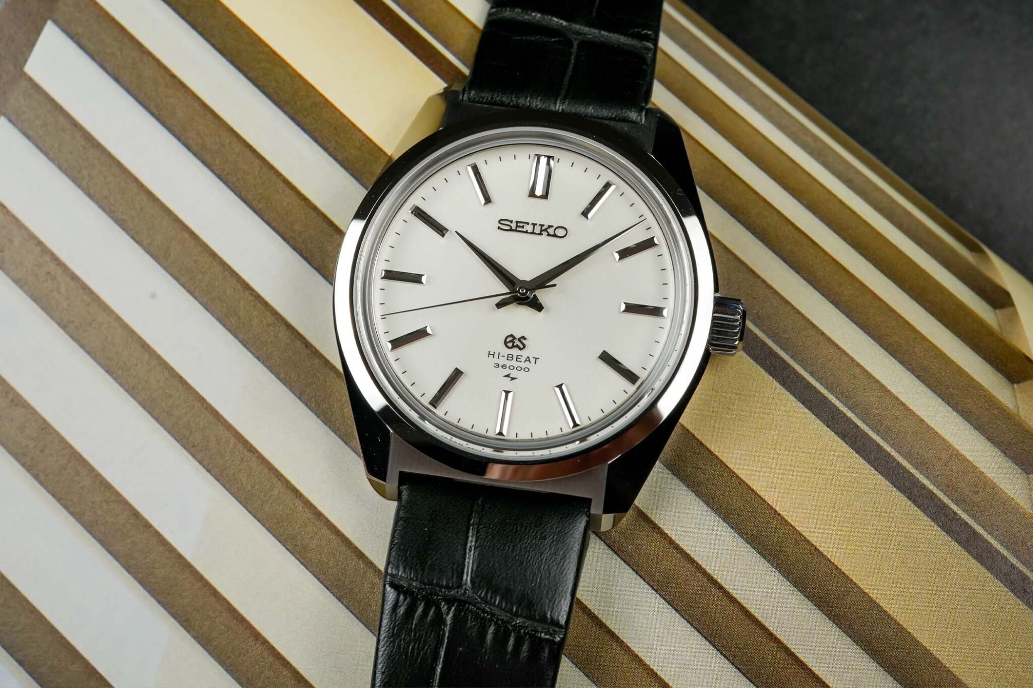 First Look: The Grand Seiko Heritage 45GS Re-Creation SLGW005 and SLGW004