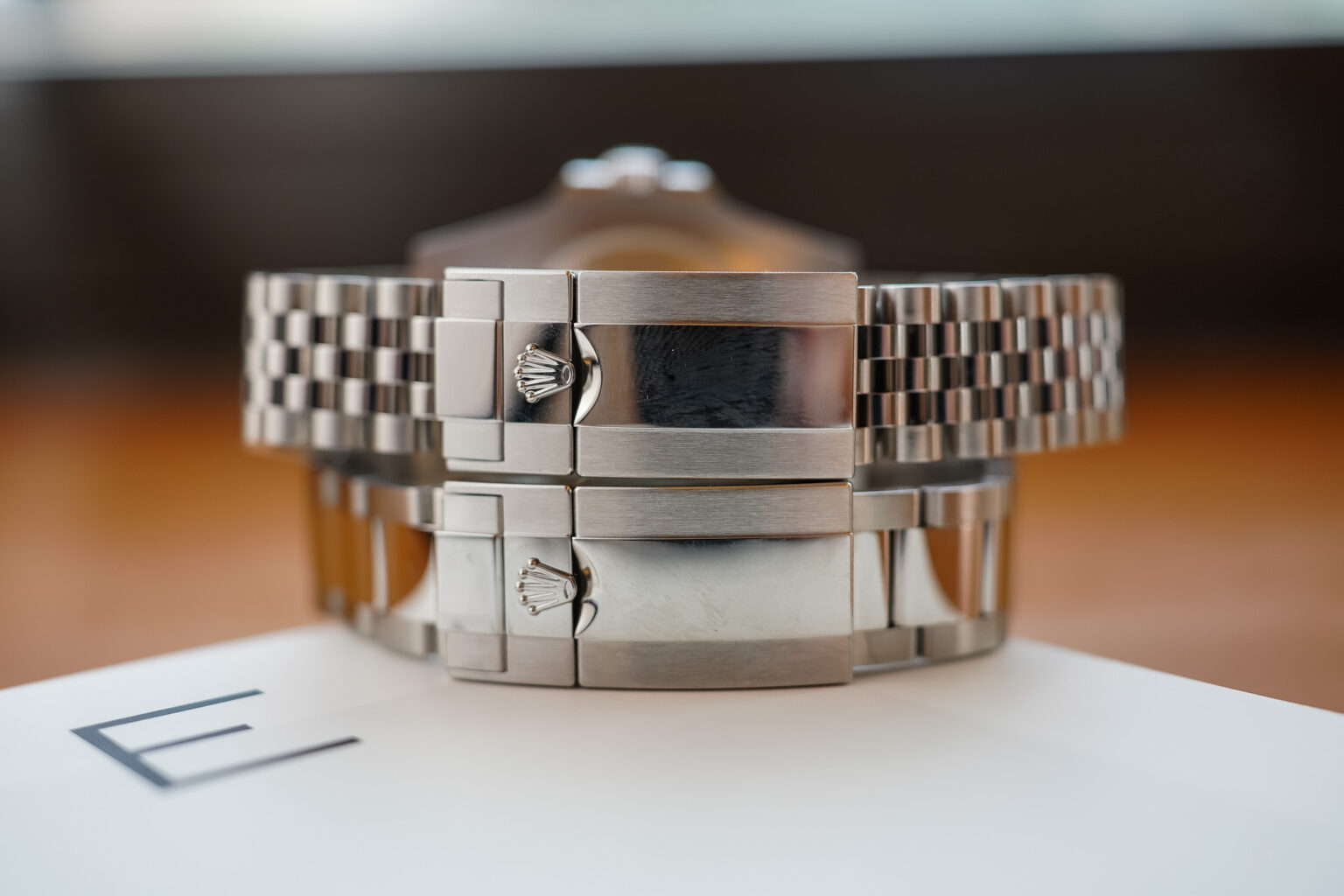 Opinion: The Rolex GMT-Master II Bruce Wayne isn't Boring, It's a Great ...