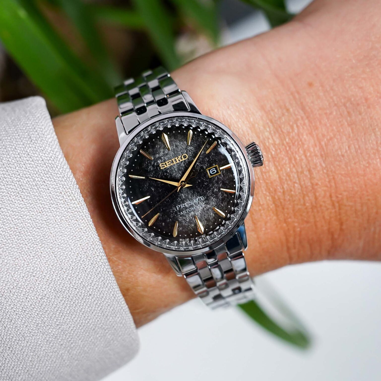 First Look: The new "Night-time Tokyo" Editions of the Seiko Presage ...