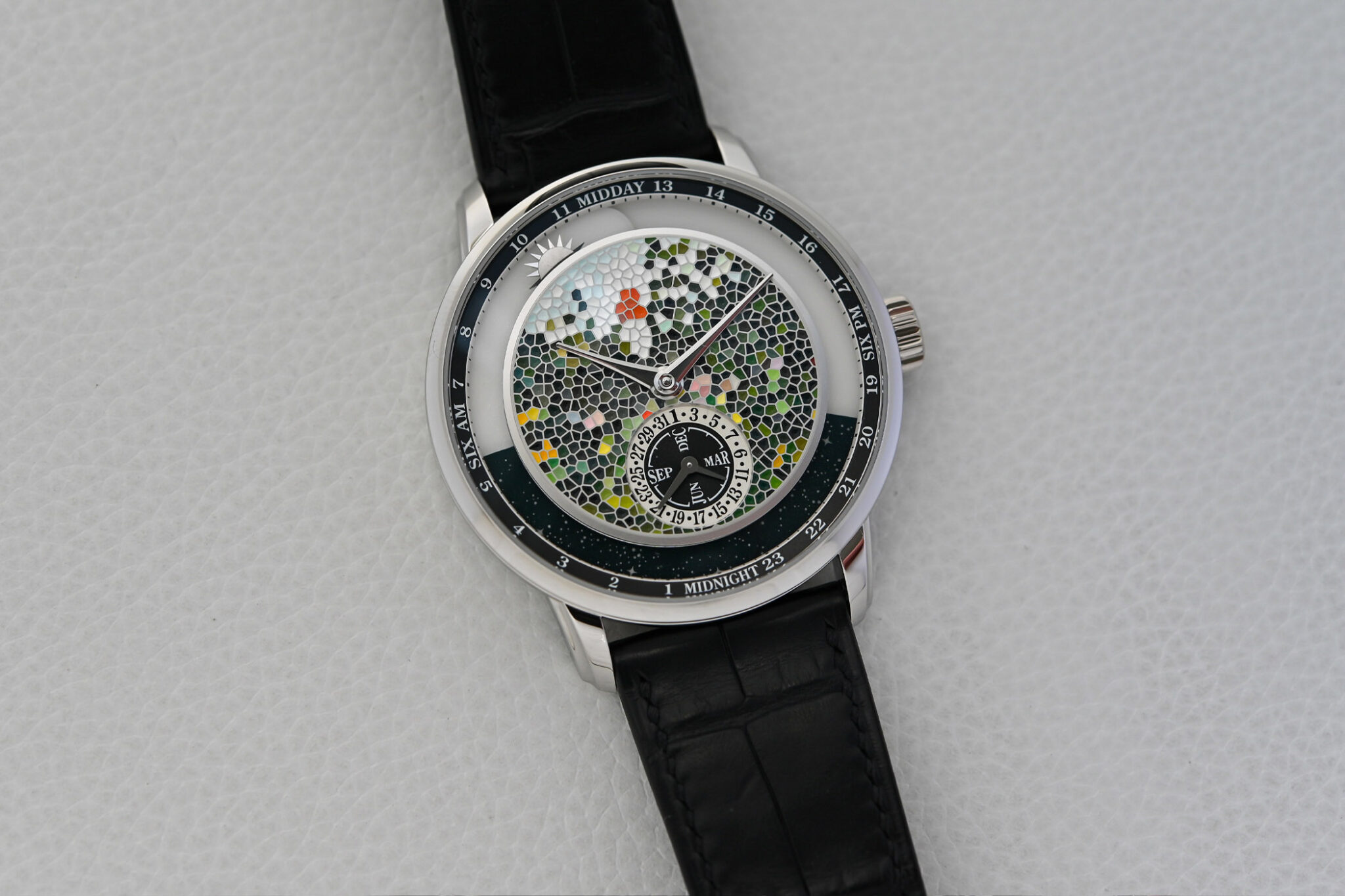 First Look: The new Krayon Anywhere Arborea with Mosaic-Like Dial