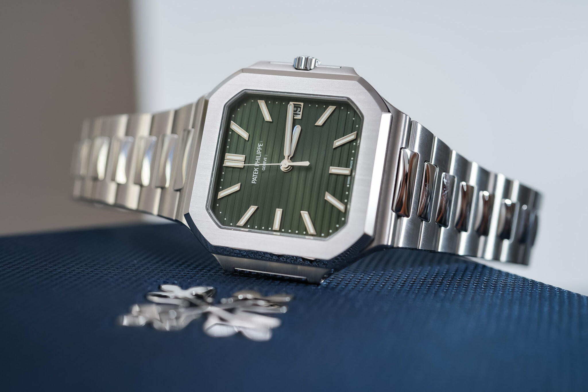 In-Depth: The Steel Patek Philippe Cubitus Steel 5821A on the Wrist
