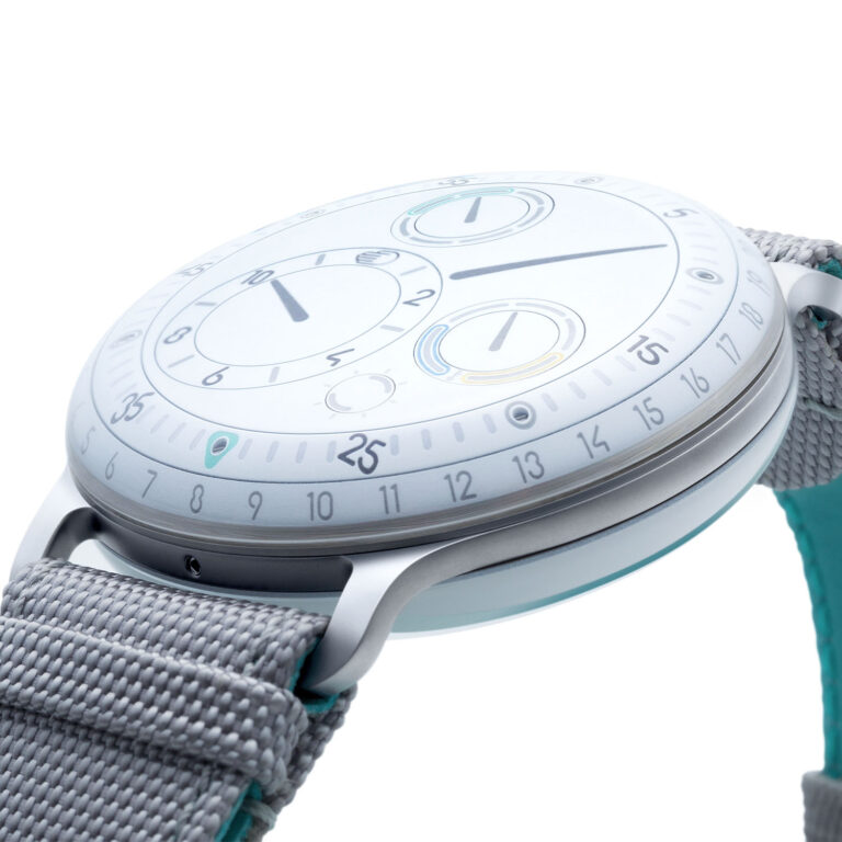 Introducing: The Updated Ressence TYPE 3 Black and TYPE 3 White