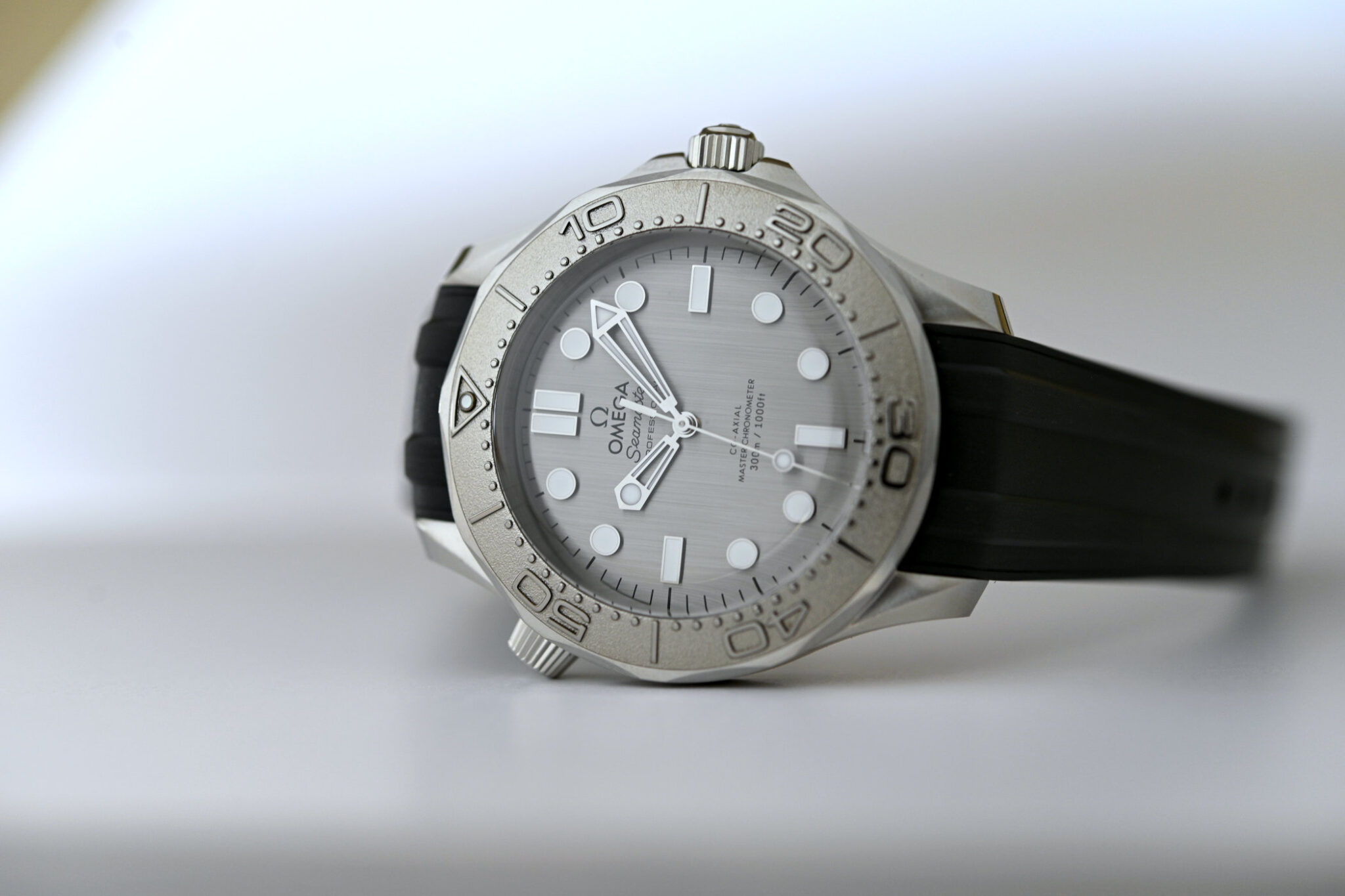 In-Depth: The Omega Seamaster Diver 300M No-Date