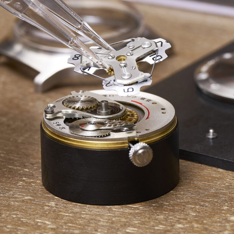 Introducing: The Otsuka Lotec No.5 KAI, with Satellite Hour Display