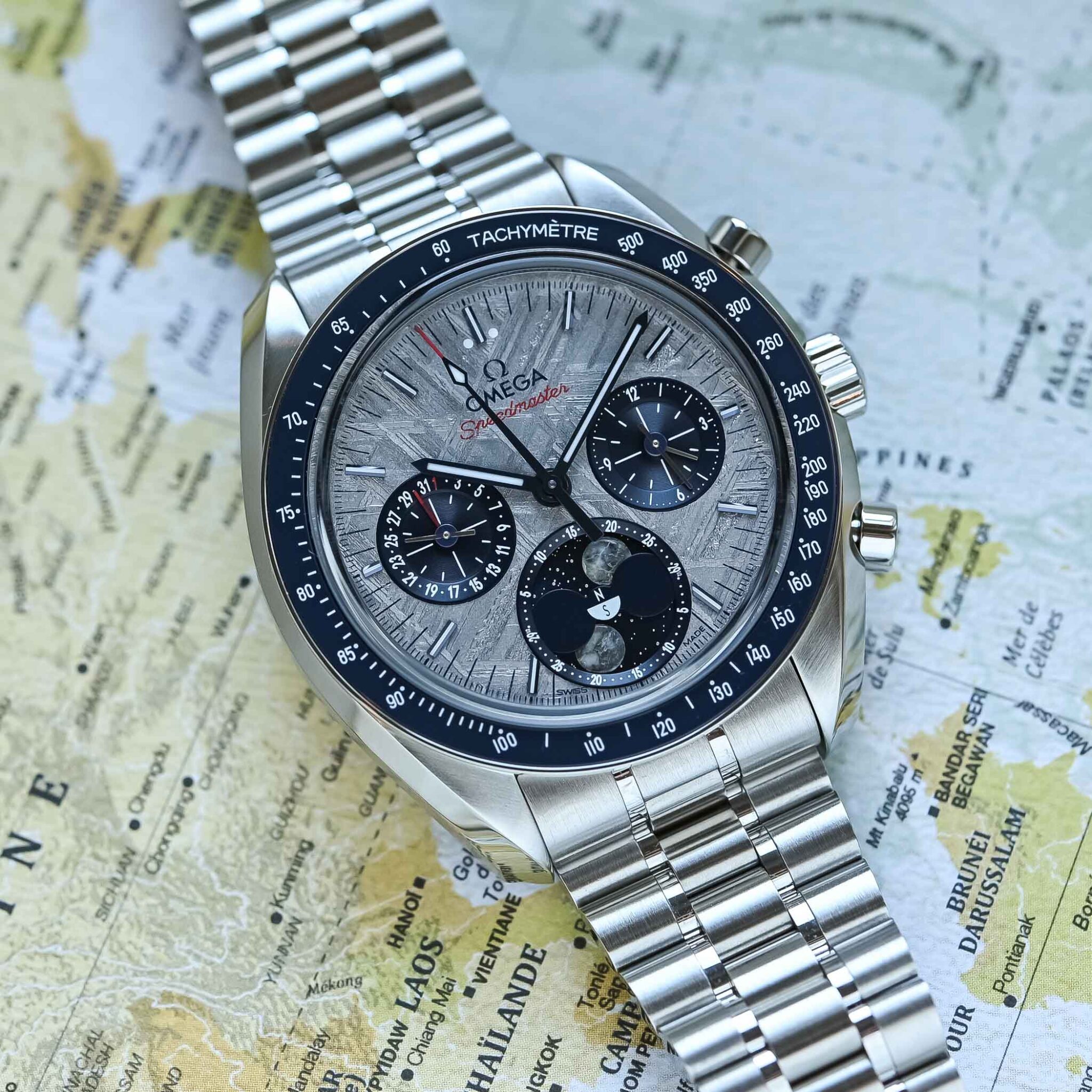 Hands-On: Impressions about the Omega Speedmaster Moonphase Meteorite