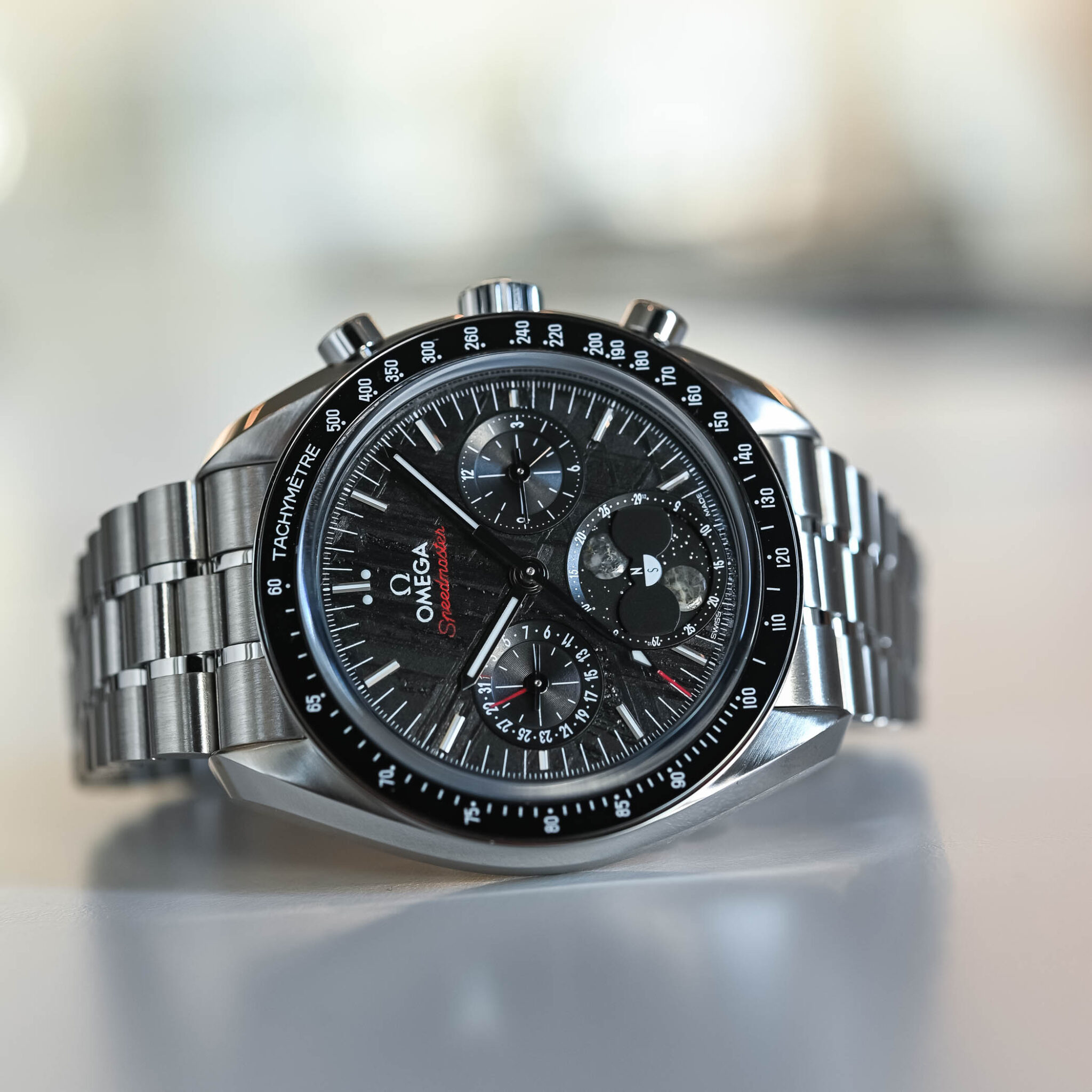Hands-On: Impressions about the Omega Speedmaster Moonphase Meteorite