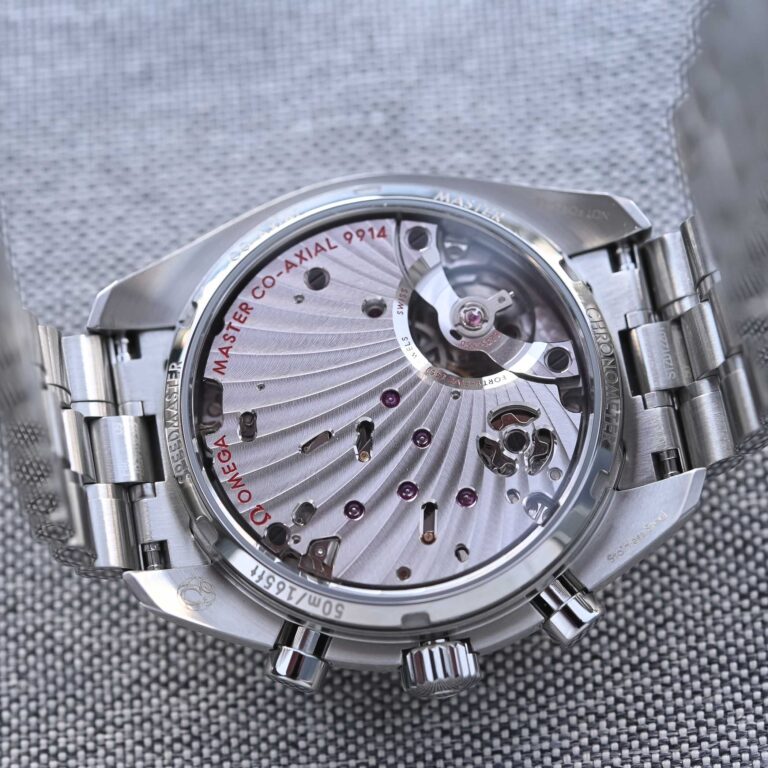 Hands-On: Impressions about the Omega Speedmaster Moonphase Meteorite