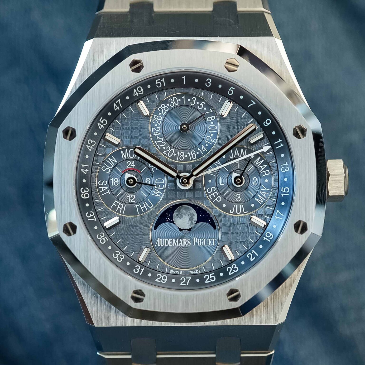 First Look: The New-Gen AP Royal Oak Perpetual Calendar Selfwinding ...