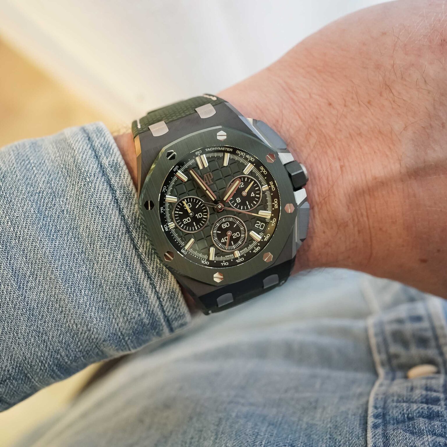 First Look: A New Three-Toned Version of the Audemars Piguet ROO ...