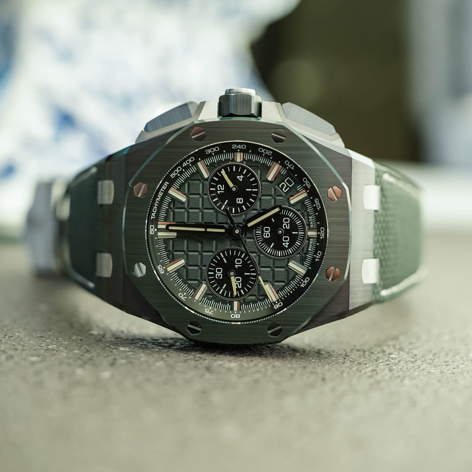 First Look: A New Three-Toned Version of the Audemars Piguet ROO ...