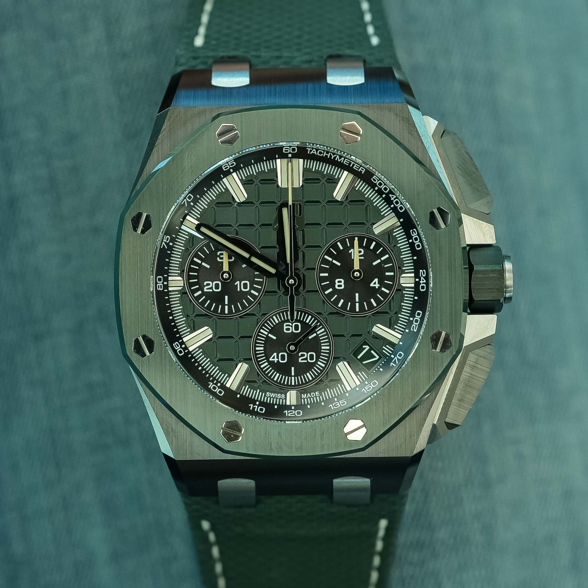 First Look: A New Three-Toned Version of the Audemars Piguet ROO ...
