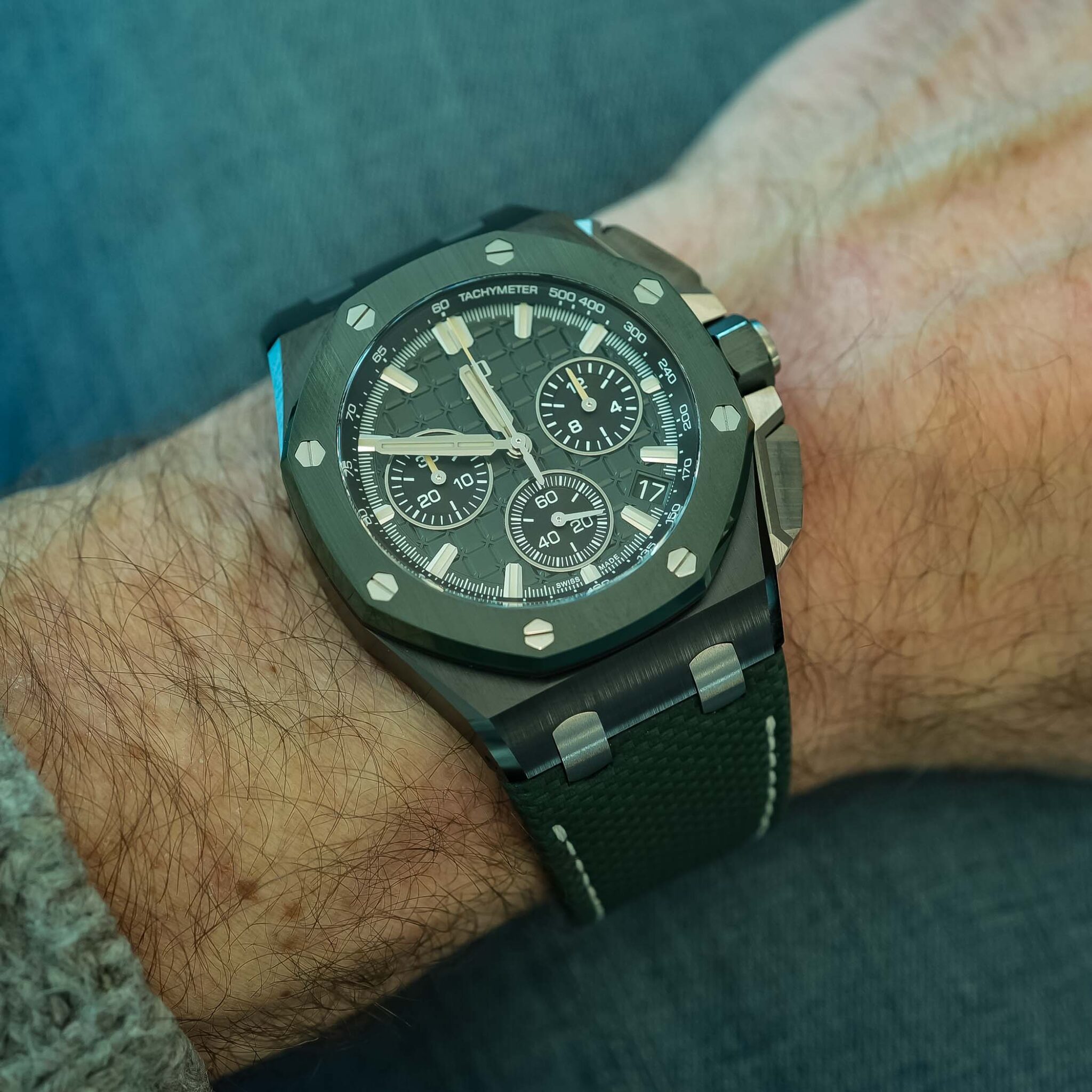 First Look: A New Three-Toned Version of the Audemars Piguet ROO ...