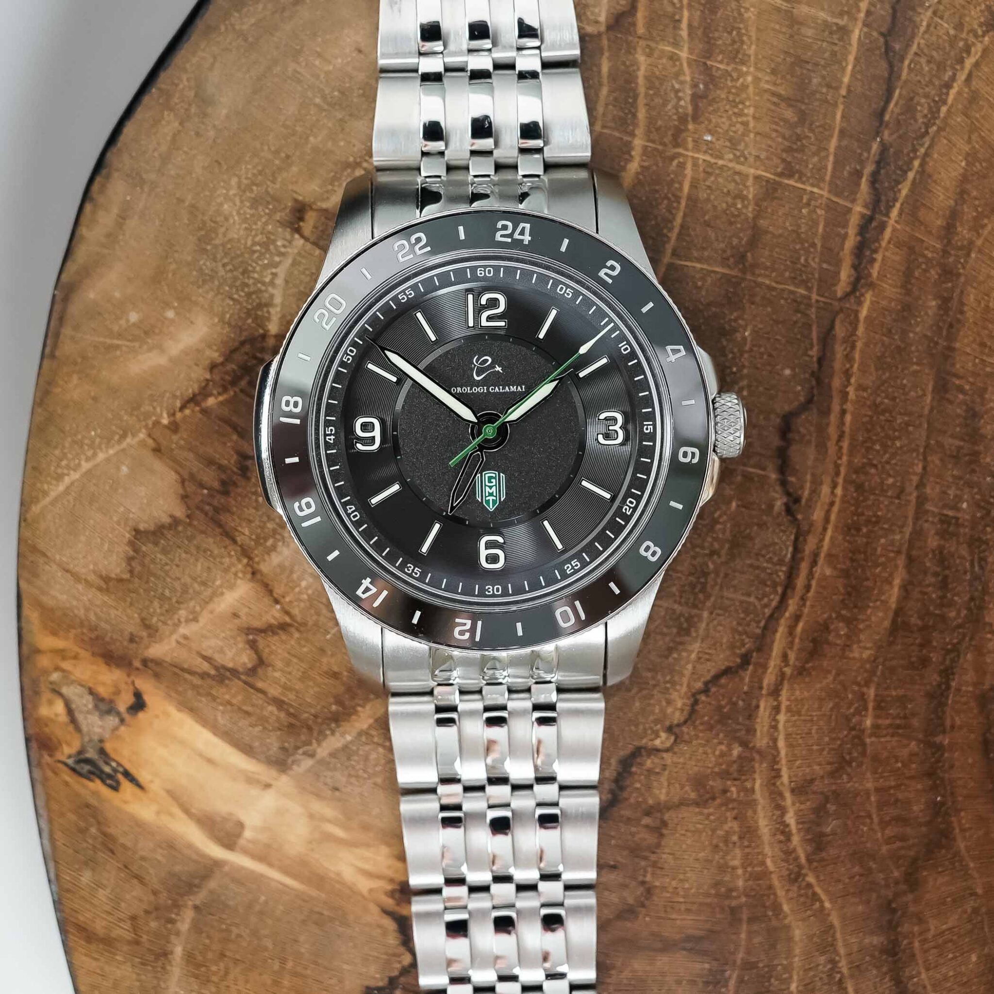 Hands-On: The Stylish Orologi Calamai GMT Automatico, Coming from Italy